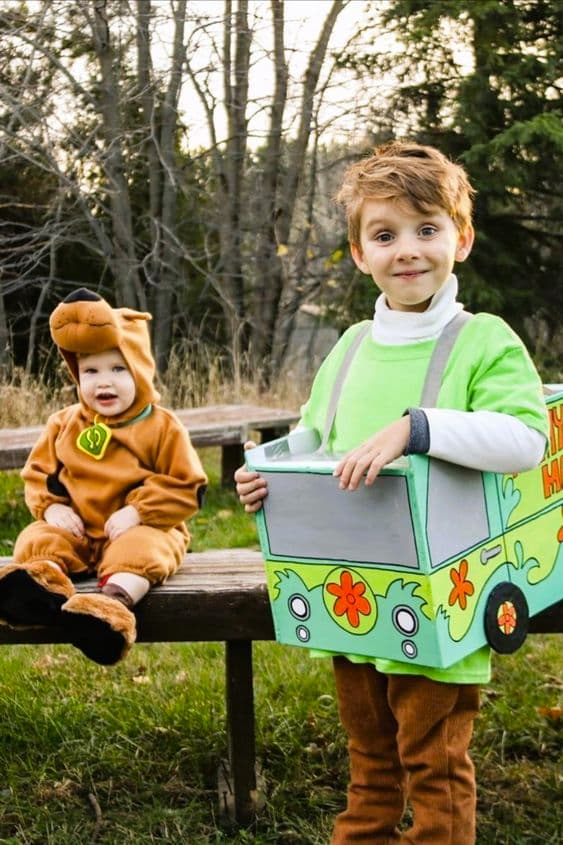 Sibling Halloween Costume CAF 4 🐈‍⬛ - Create a Family - Nameberry